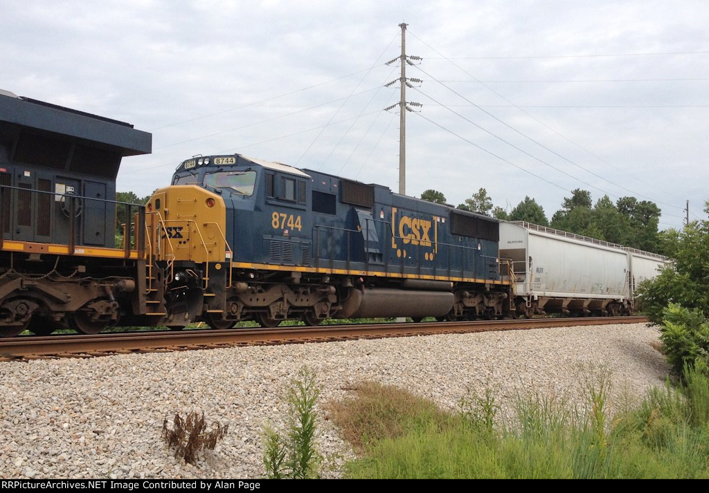CSX SD60I 8744 (CR 5631)